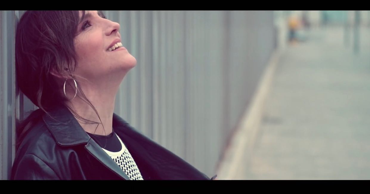 Carla Meyer y Mucho Más, primer single en su nueva etapa